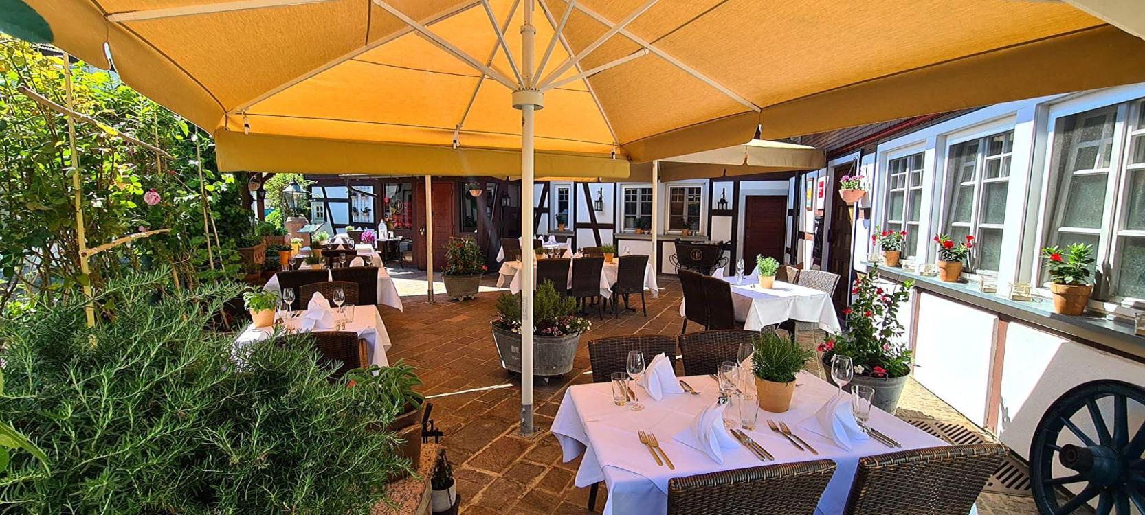 HENRIS | Gude Stub Casa Antica, Bühl